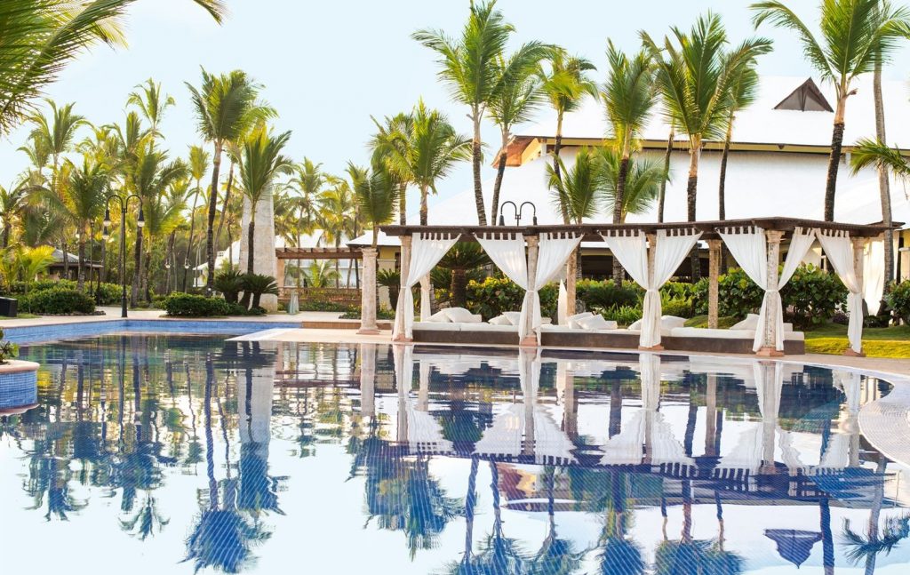 Amanda Hall & Christopher Romo | SunnySide Up Travel